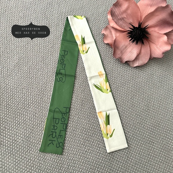 Accessories | Tulip Print Handbag Scarf Wrap Purse Twilly 32 | Poshmark